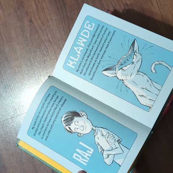 Chronicle Books | Other | Klawde Evil Alien Warlord Cat Series Set ...